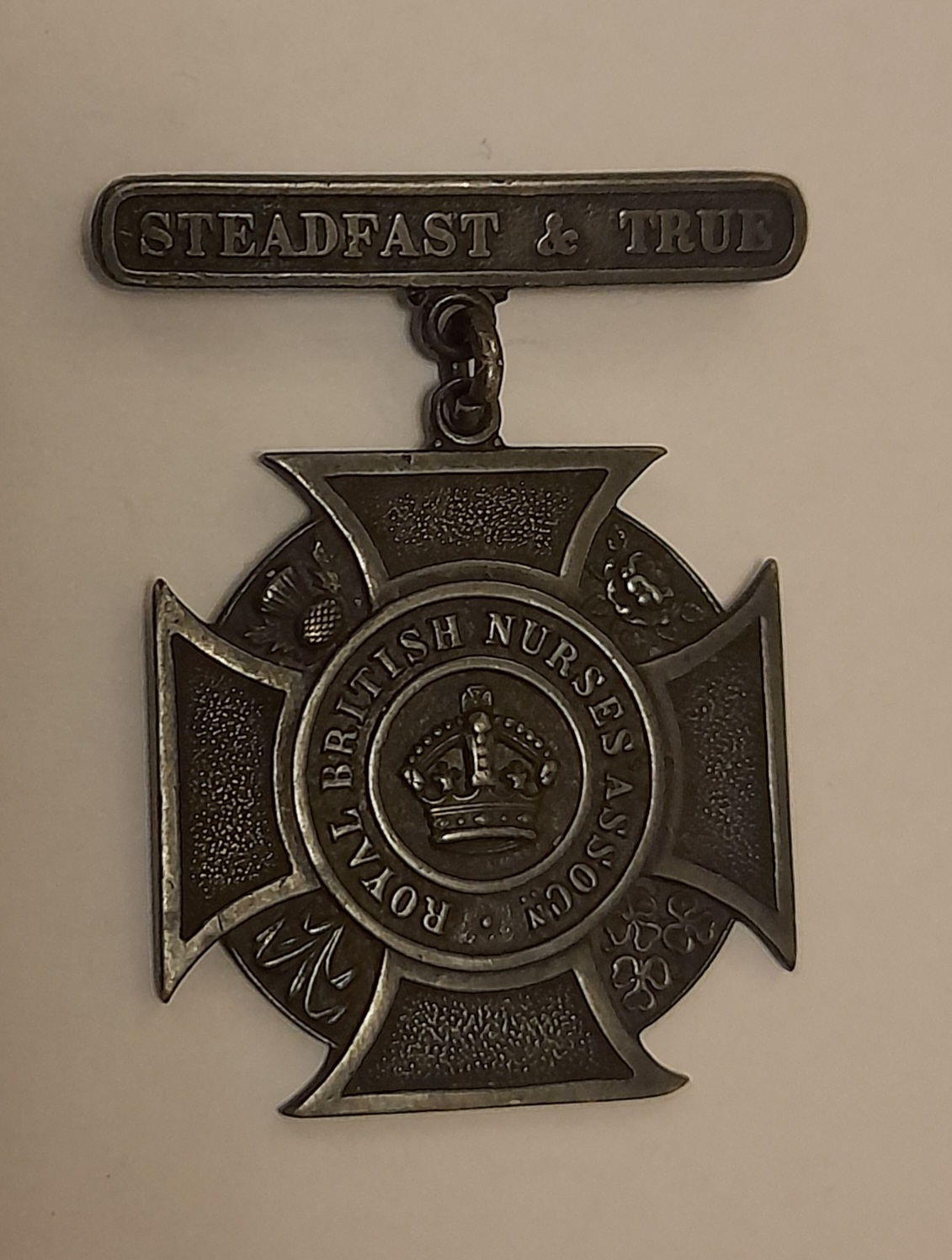 What’s on a badge? Using material culture to illustrate the ...